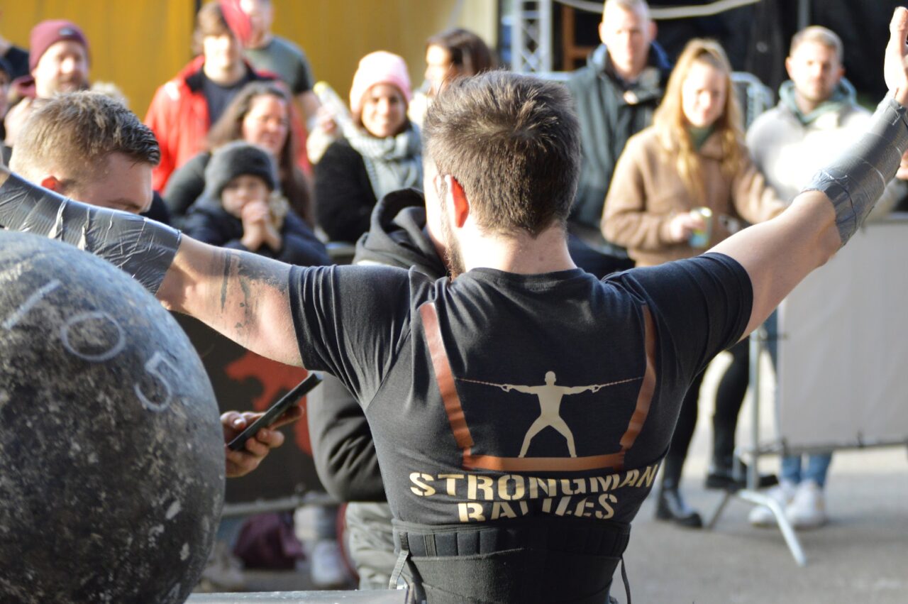 Strongman Battles